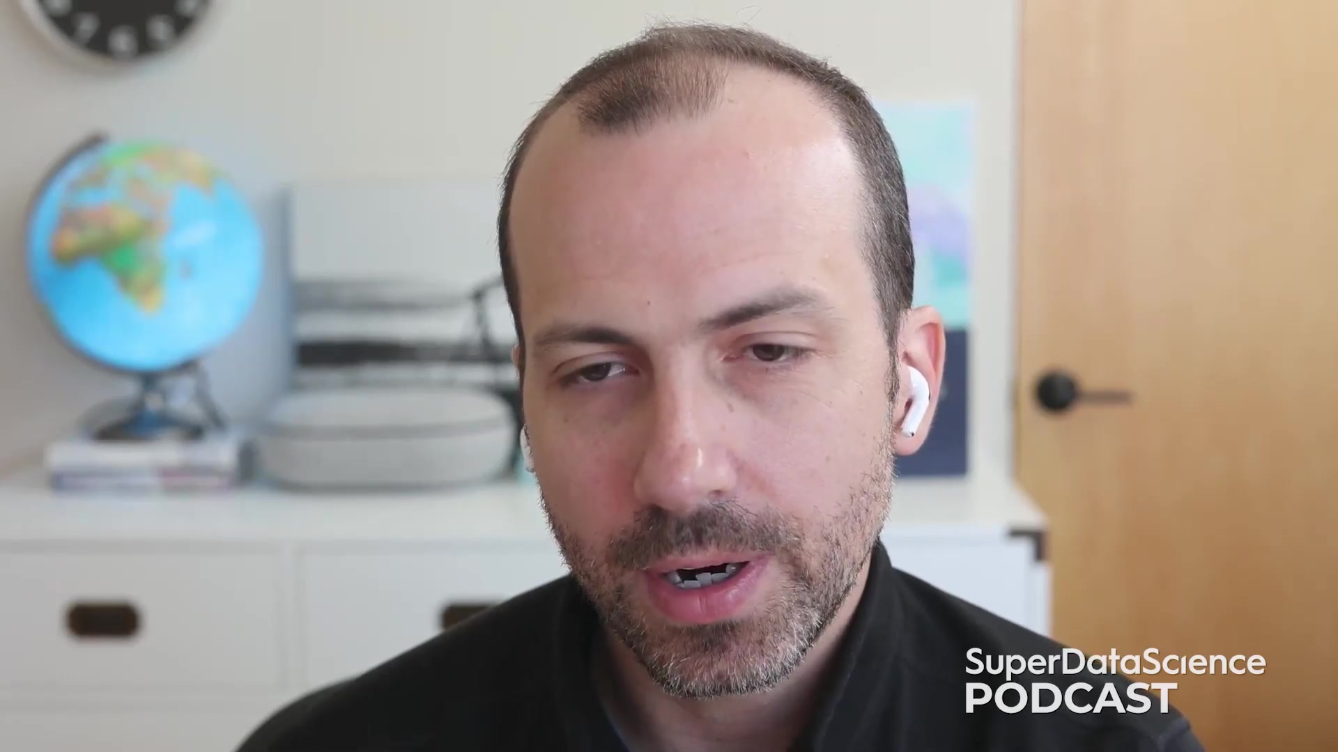 Open Source vs. Closed Source AI Models: Pros, Cons, and Future