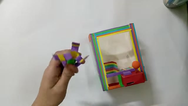 DIY Paper Craft: Crafting a Miniature Claw Machine at Home